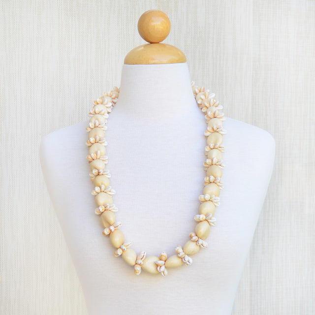 Hawaiian Hula Supplies Kukui Lei [Cowrie Shell Ring] – Halehawaiian